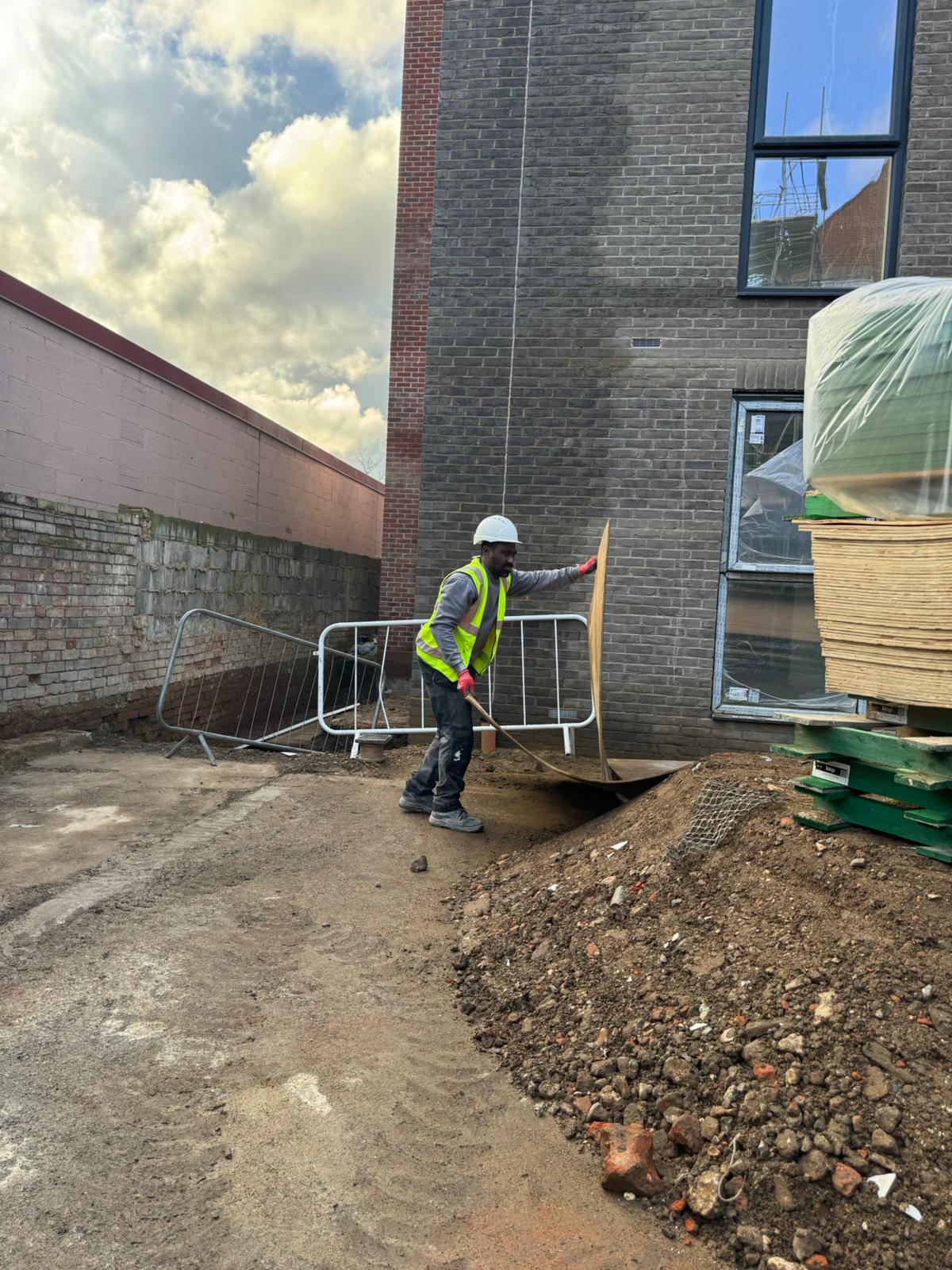 Nuel Castro Ltd | Professional Security, Cleaning & Construction Support UK